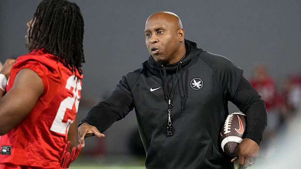 Oregon Suing Football Coach Carlos Locklyn After Joining Ohio State ...