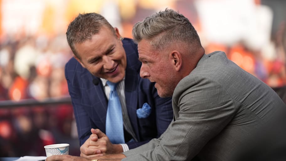 Live Score Updates as Oregon Ducks Take On Indiana Hoosiers in Autzen ...