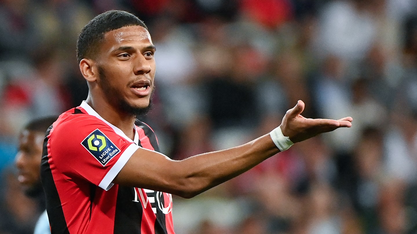 Mercato : Pourquoi le transfert de Jean-Clair Todibo à Manchester United a été bloqué par l'UEFA