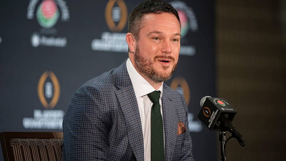 Dan Lanning Battling Former Assistant for Four-Star Linebacker Recruit ...