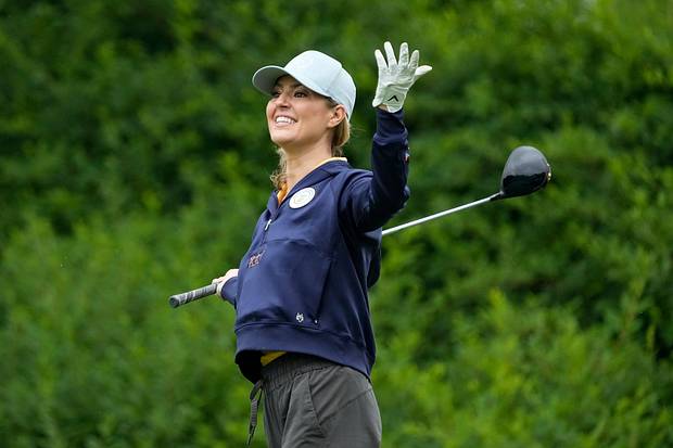 CBS Sports Golf's Amanda Balionis shows off dramatic new hairdo before ...