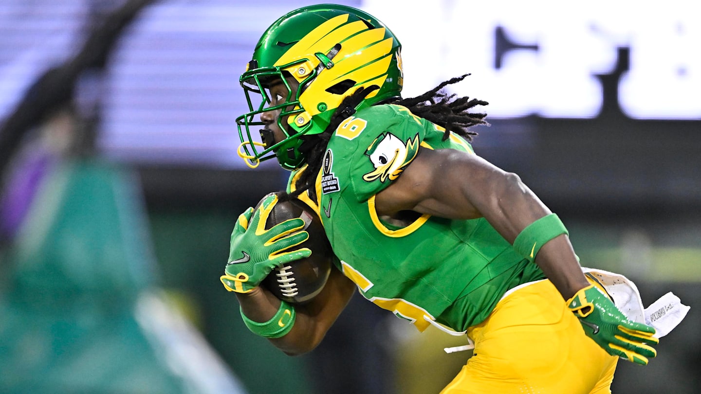 Oregon’s Running Back Situation Looks Dire With Latest Injury Report