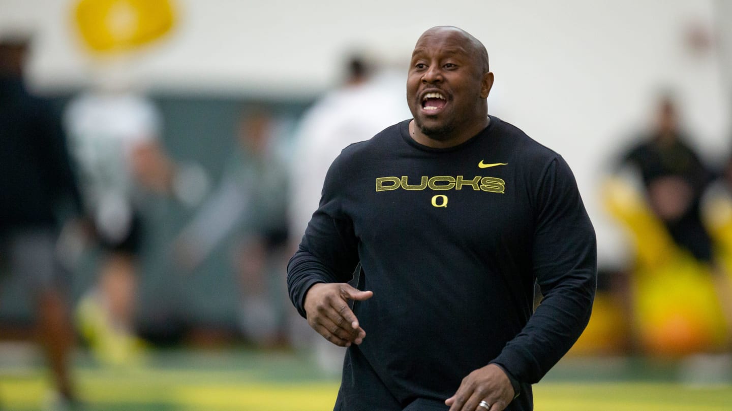 Ohio State Buckeyes To Hire Carlos Locklyn As New Running Backs Coach