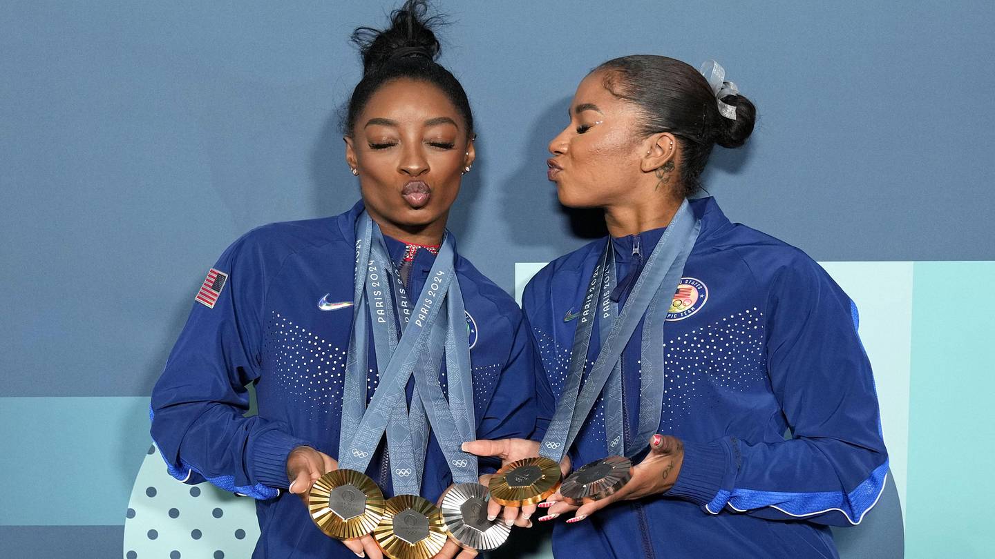 GOAT Simone Biles, Jordan Chiles hilariously do goat yoga
