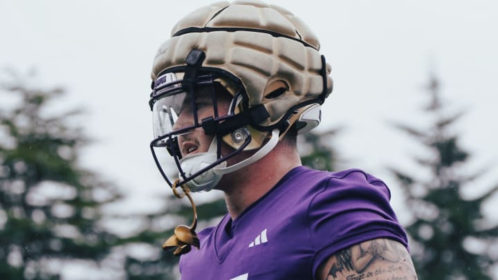 Durfee Goes for New Look with Different UW Jersey Number