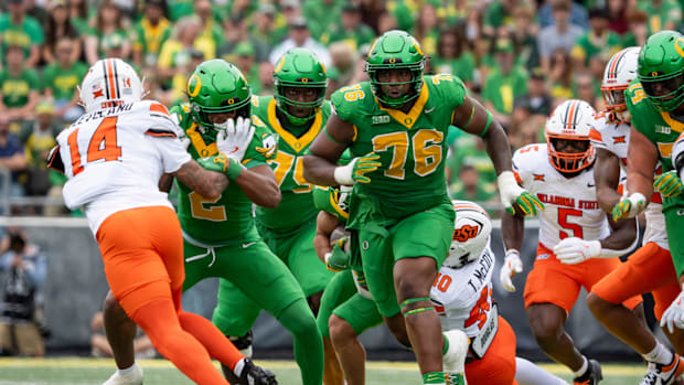 Oregon Ducks Taking Extra Precautions for Early Kickoff Against ...