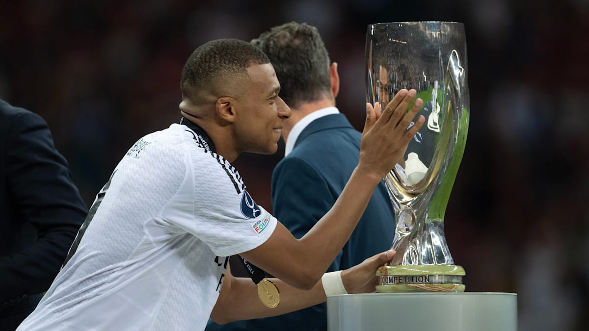 uefa super cup trophy