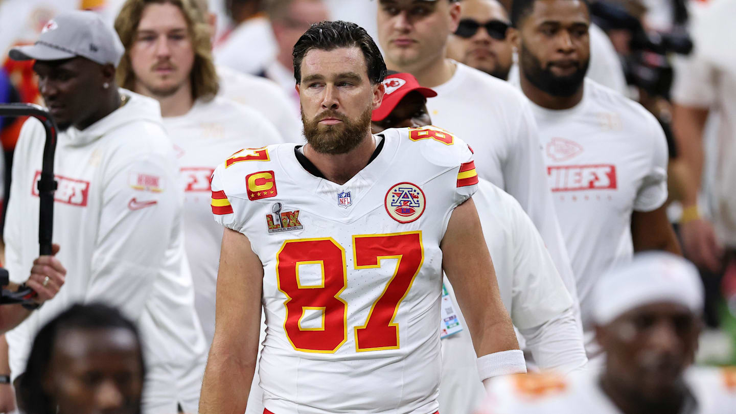 Chiefs GM Makes Telling Statement About Travis Kelce's Future in NFL