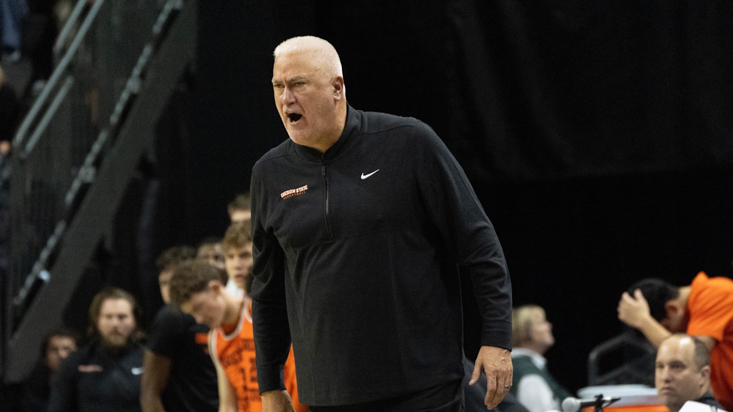 Beavers Melt Down in Loss to Iona at Paradise Jam