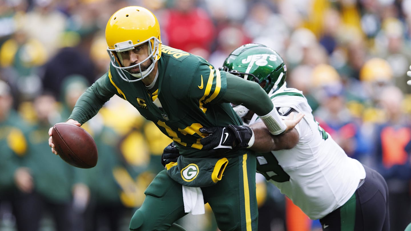 NY Jets players congratulate Quinnen Williams on Defensive Player of ...