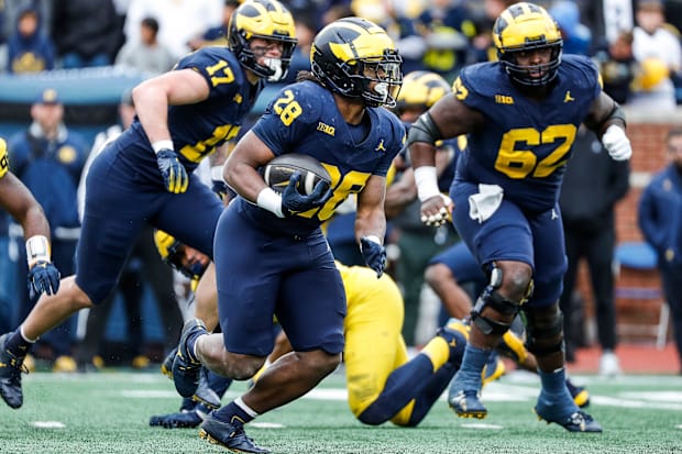 Michigan Football: Veteran edge rusher switches number for final season