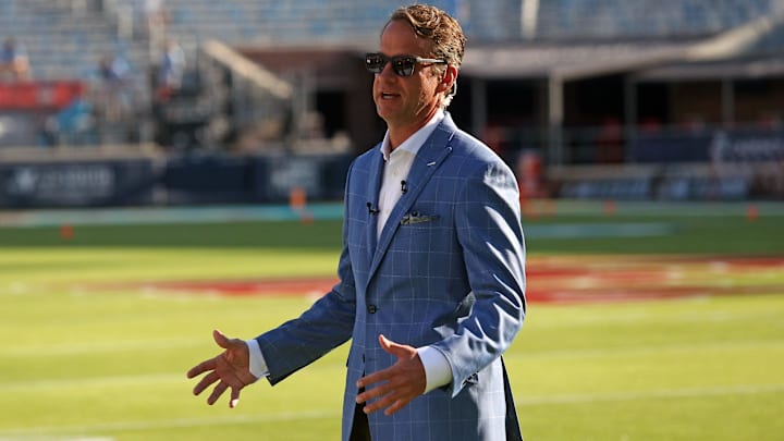 Lane Kiffin’s daughter Landry shines in low-cut polka dot dress for Ole ...