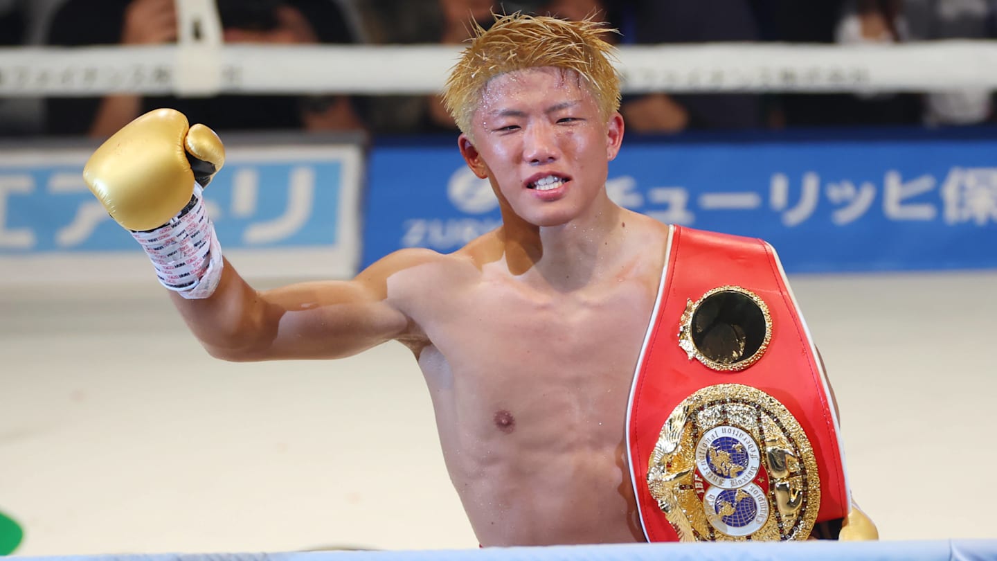 Ginjiro Shigeoka Collapses, Leaves On A Stretcher After World Title Fight