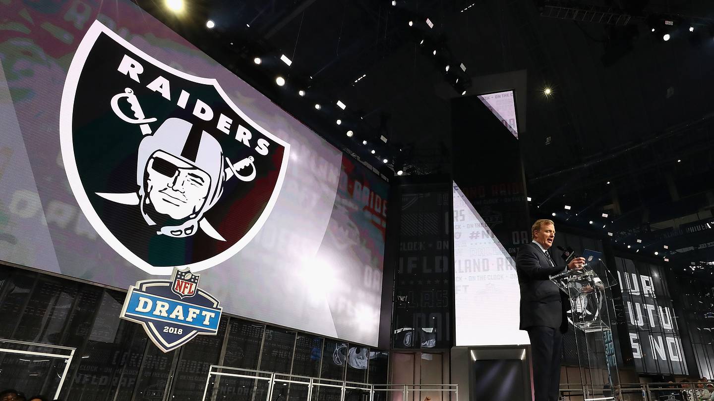 Raiders 3-round NFL Mock Draft: Moving up Day 1, but what QB lands in ...