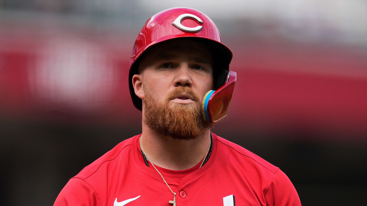 Reds rookie somehow remains in game after taking fastball to the head ...