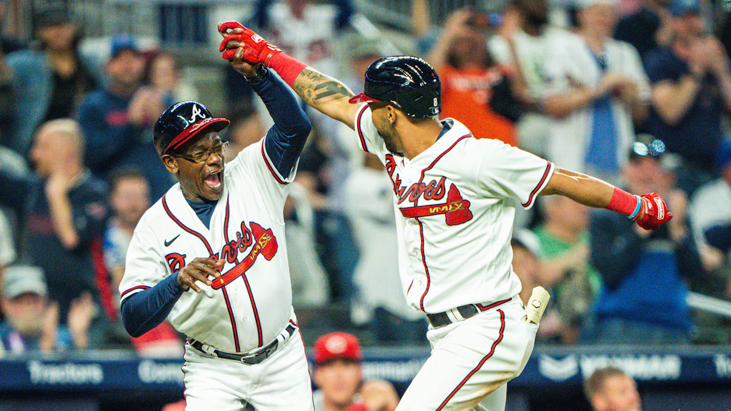 The Atlanta Braves sweep the Reds 5-4