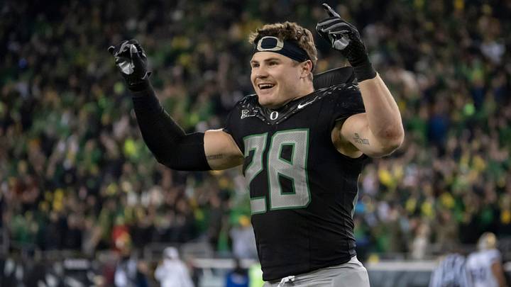 Oregon Ducks' Bryce Boettcher College Football's Best Returning Linebacker?