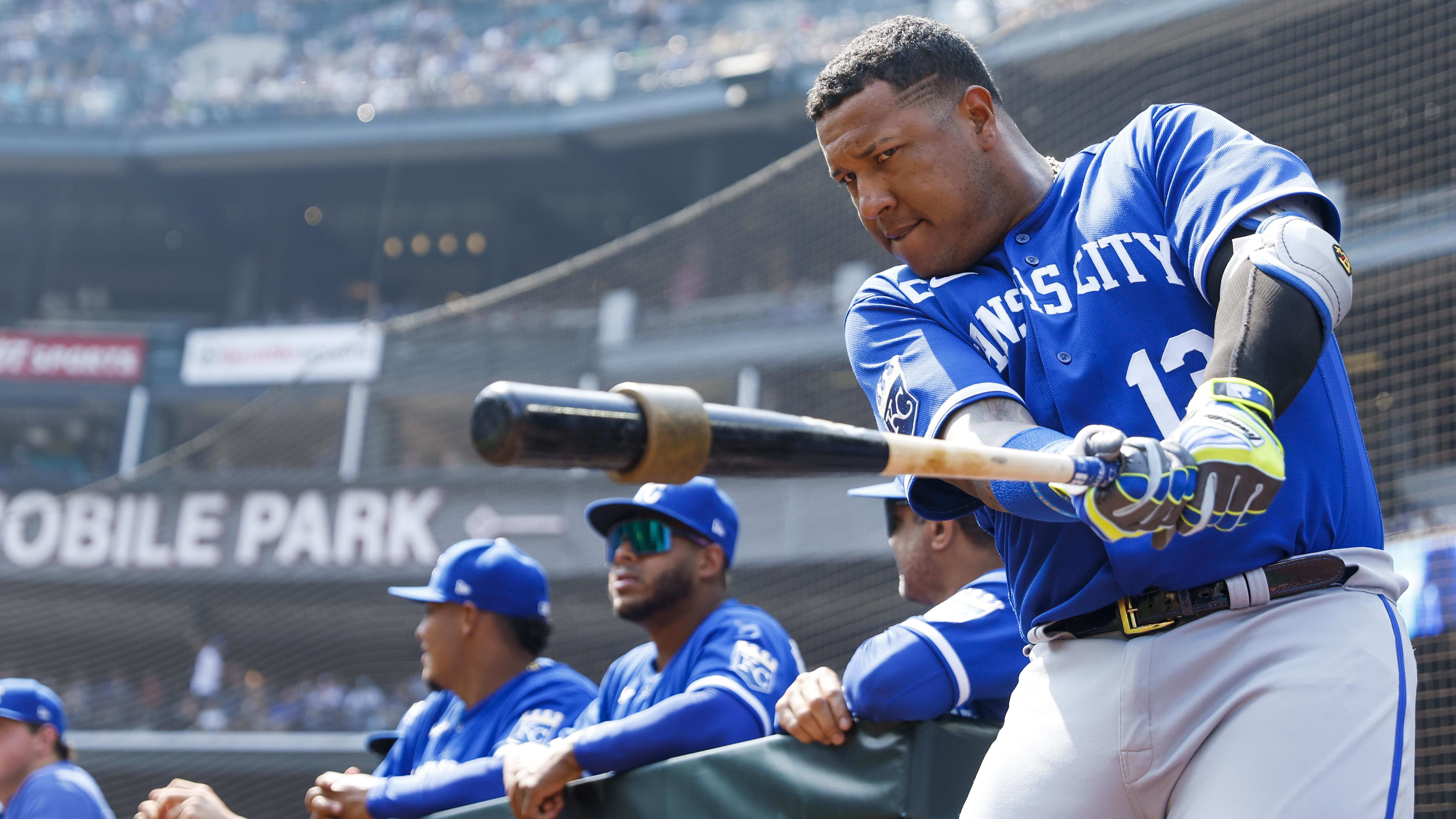 Big batting marks within reach for KC Royals catcher Salvador Perez