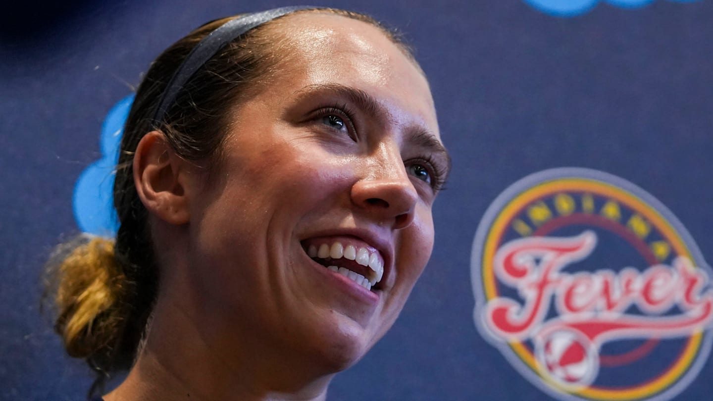 Lexie Hull's Nonchalant Elevator Engagement Flex Has Fever Fans Fawning