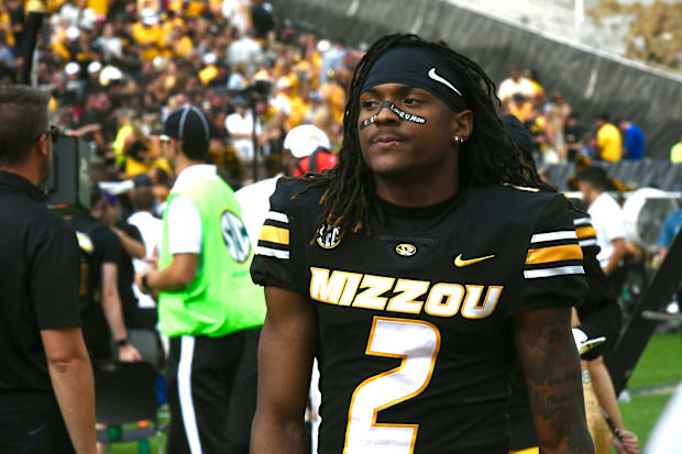 Photo Gallery: Kansas Jayhawks at Missouri Tigers, Border Showdown