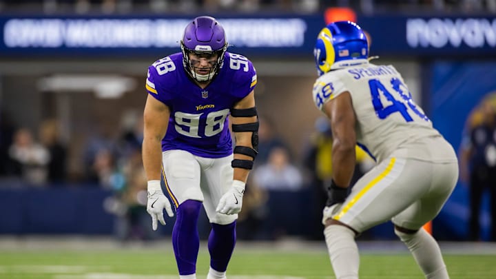 Matthew Coller: Bo Richter bet on himself, now he's a Vikings special ...