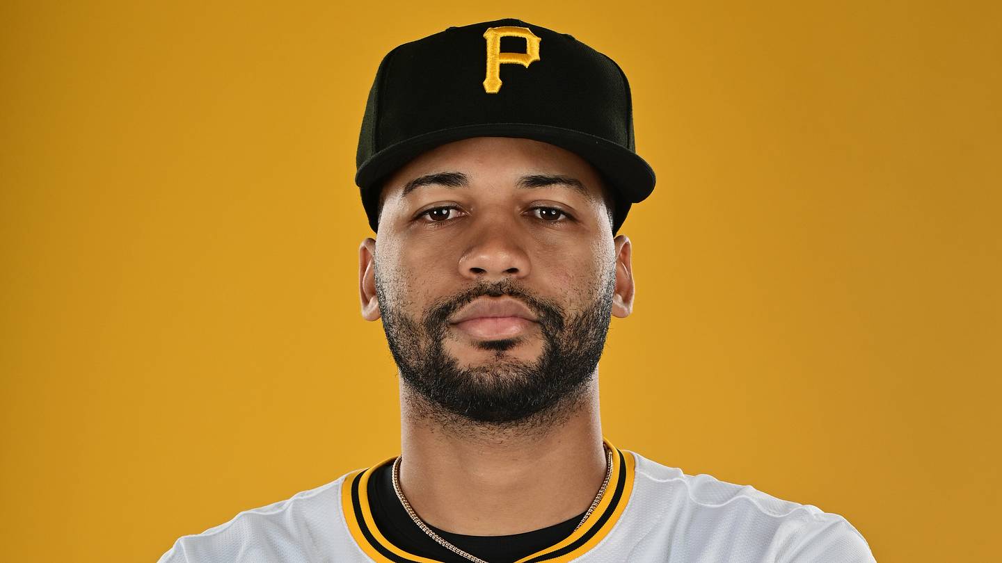 Pirates make their first move at the MLB trade deadline