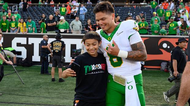 FINAL: Oregon Ducks Take Down Michigan State Spartans in Autzen Stadium