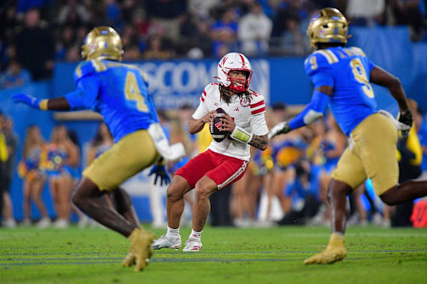 Peterson: TJ Lateef's Coming-Out Party Outshines Emmett Johnson's ...