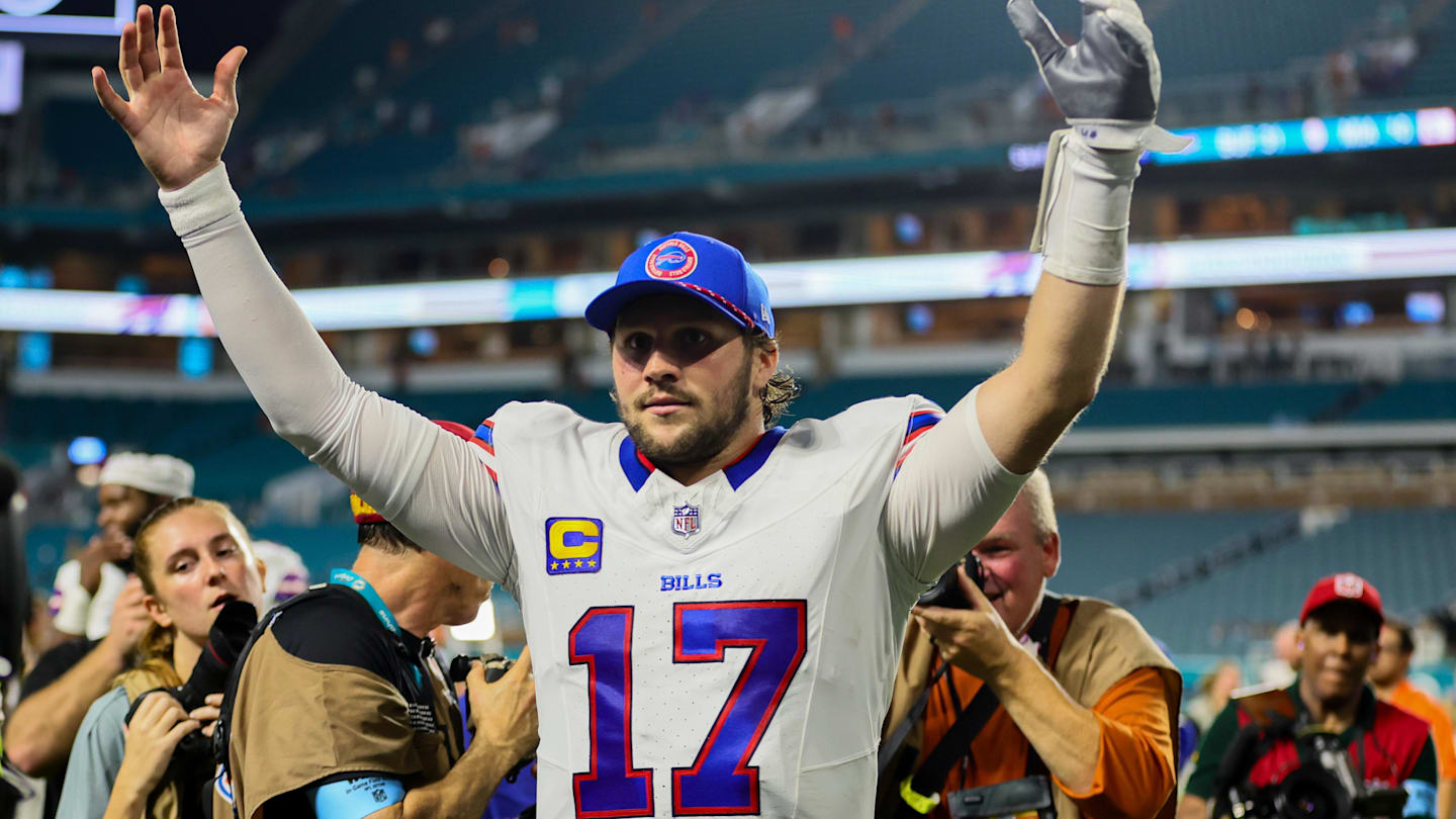 Bills QB Josh Allen Helps Unveil Buffalo Sabres' New Captain