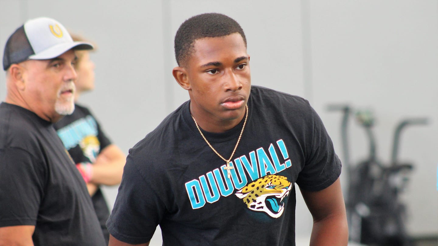 4-star QB commit Tramell Jones Jr. puts recruiting hat on for highly ...