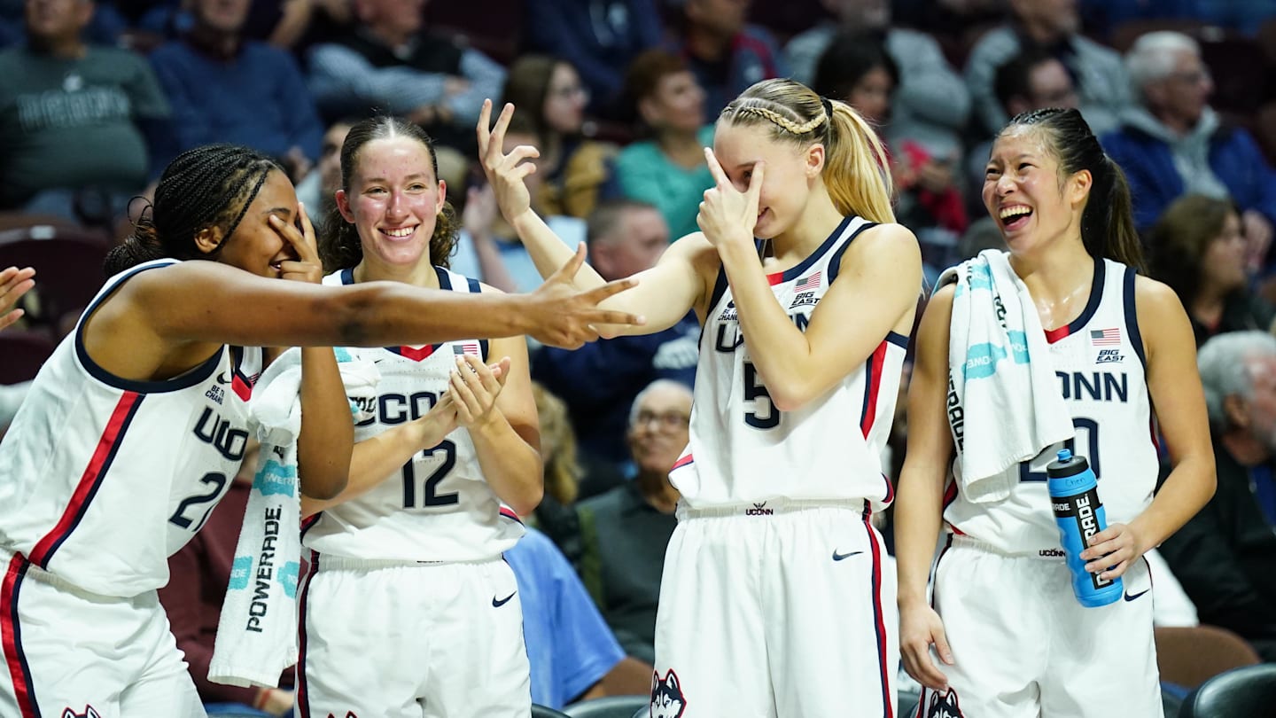 Sarah Strong Puts Paige Bueckers in Prime Position to Win UConn ...
