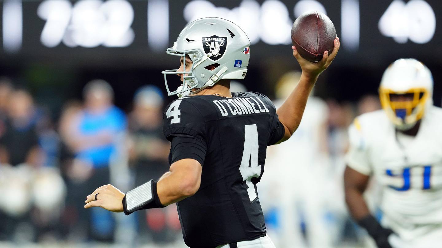 Las Vegas Raiders quarterbacks share an important skill