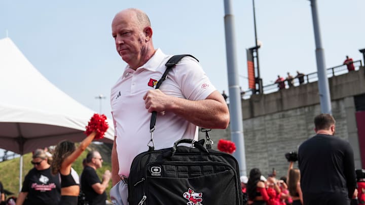 Louisville Football's Jeff Brohm 'In Favor' of Move to One Portal Window