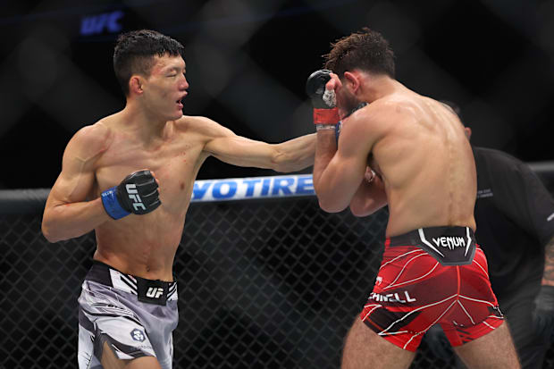 UFC 314: Alexander Volkanovski vs. Diego Lopes full prelim fight card ...