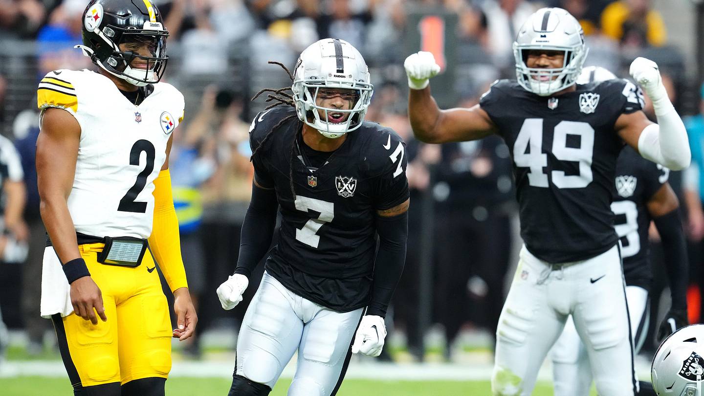 How can the Las Vegas Raiders turn the season around?