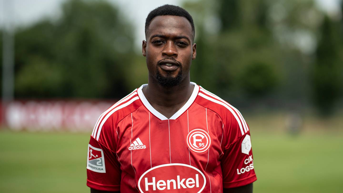 Transfer von Khaled Narey vor dem Abschluss