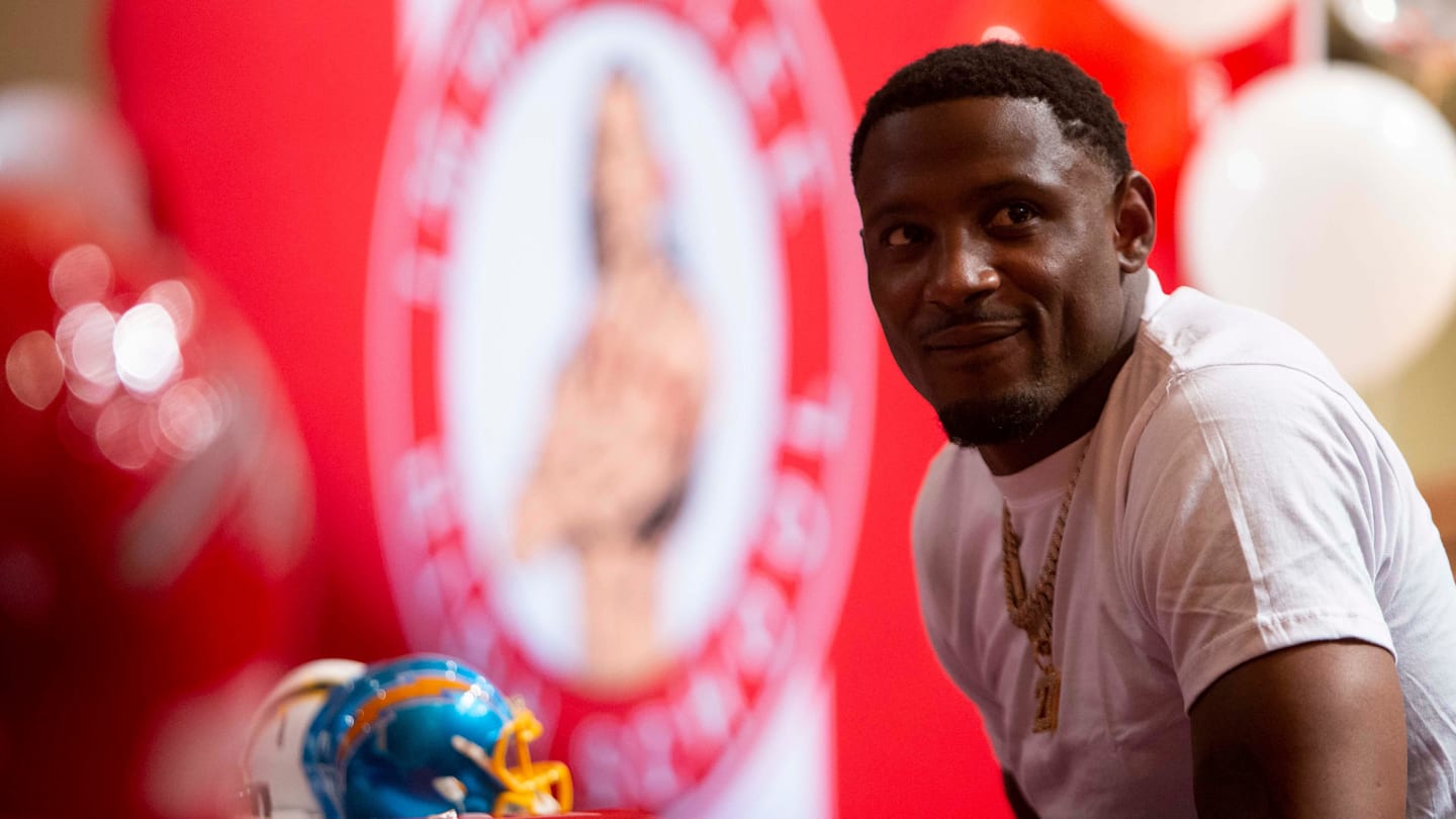 Chargers fans will love Brandon Staley's injury update for J.C. Jackson