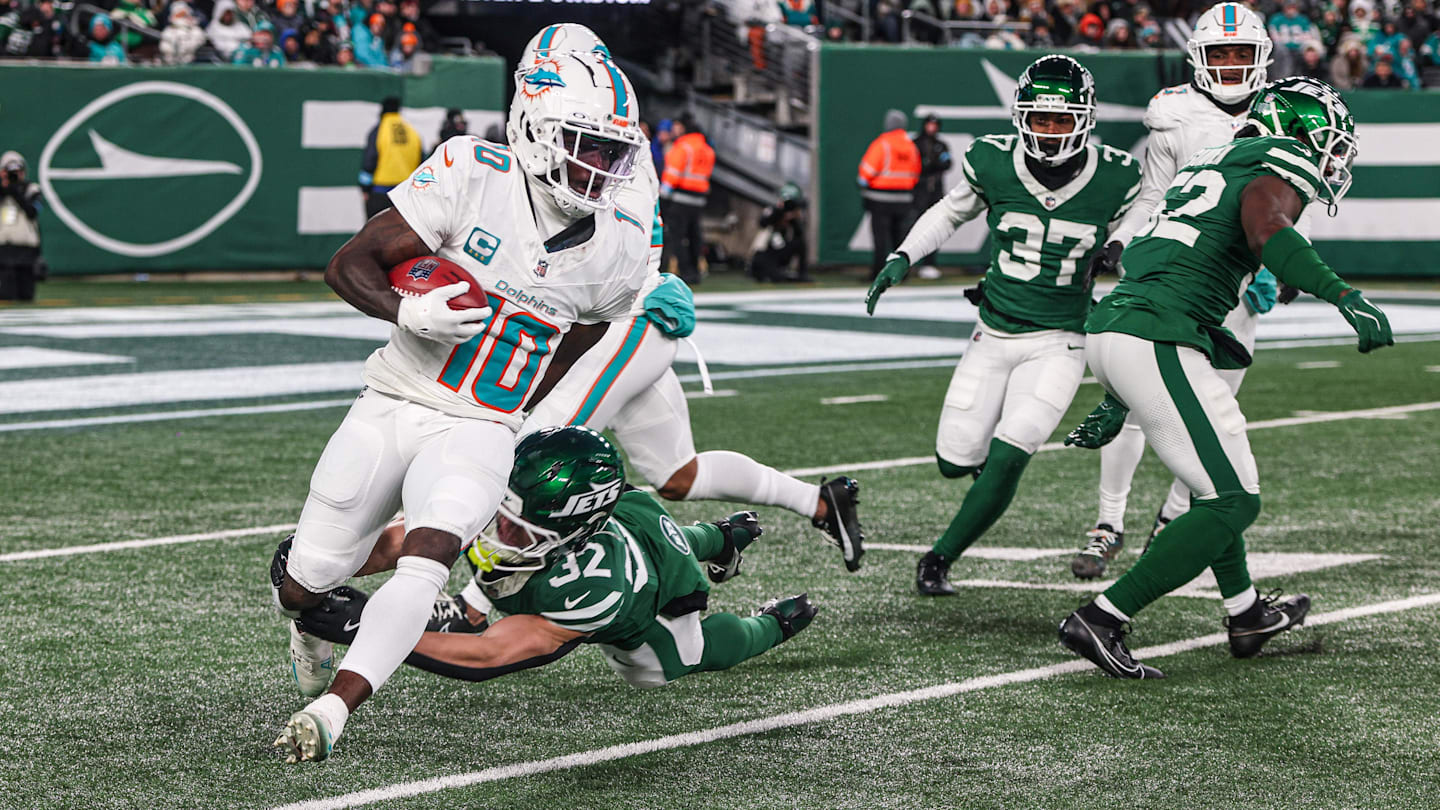 Miami Dolphins Sunday Mailbag: Tyreek Hill, Ethan Bonner, Jalen Ramsey ...