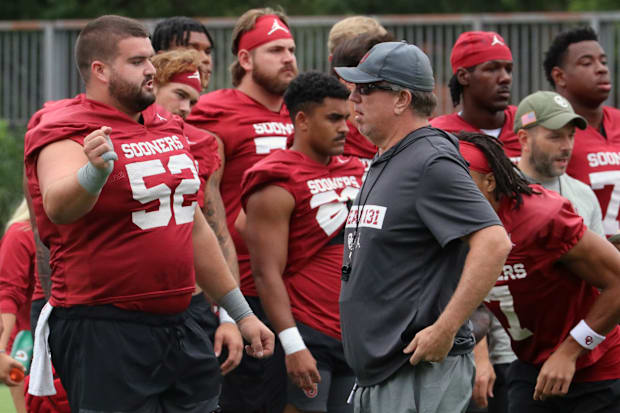 Oklahoma OL Coach Bill Bedenbaugh Has Found the Formula for Massive ...