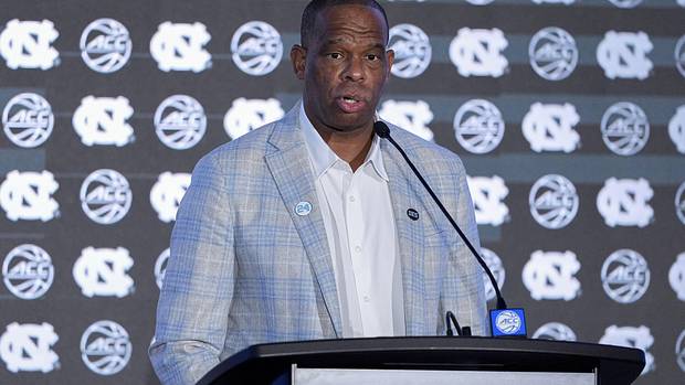 Hubert Davis Unravels His West Virginia Transfer Sharpshooter
