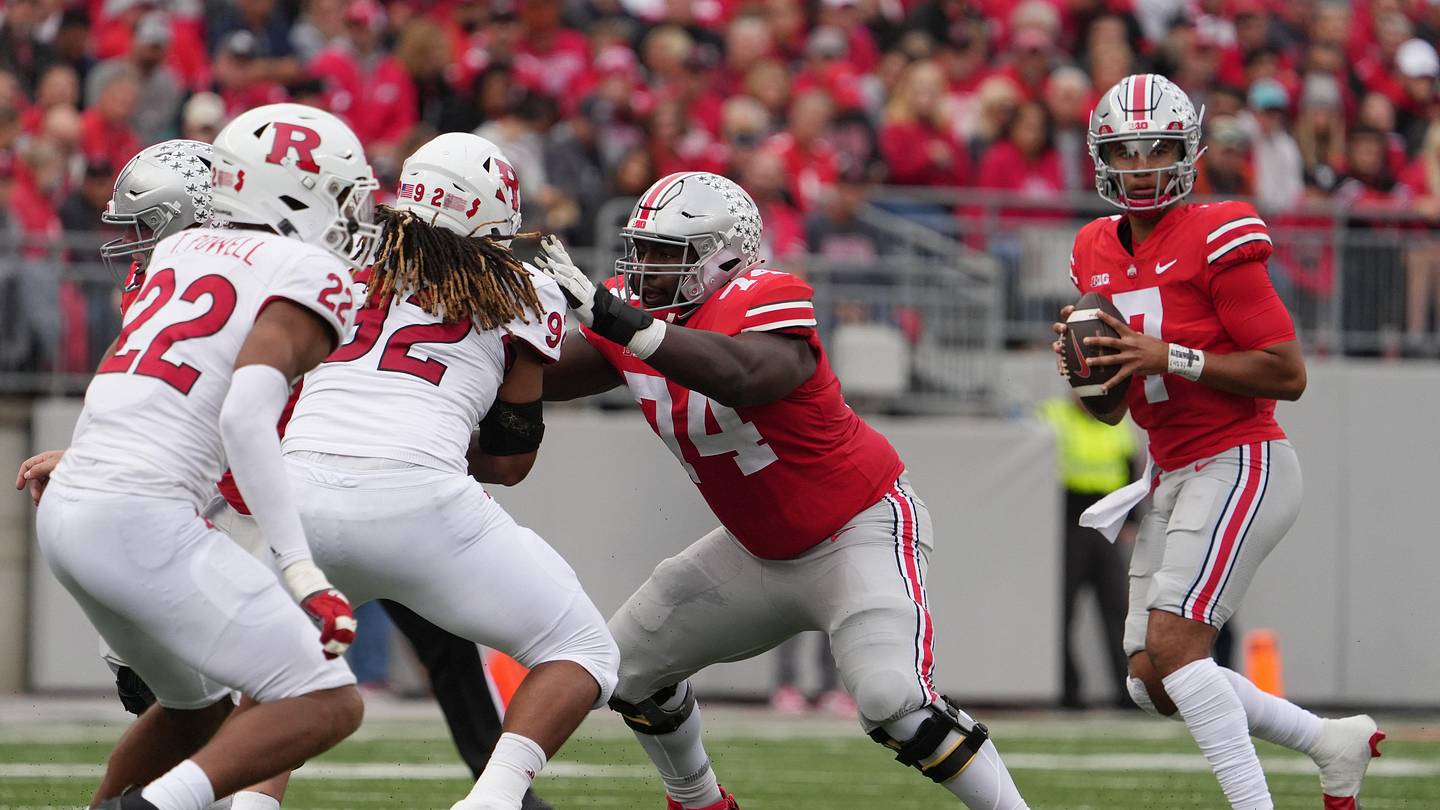 Ohio State football player has a soft tissue injury