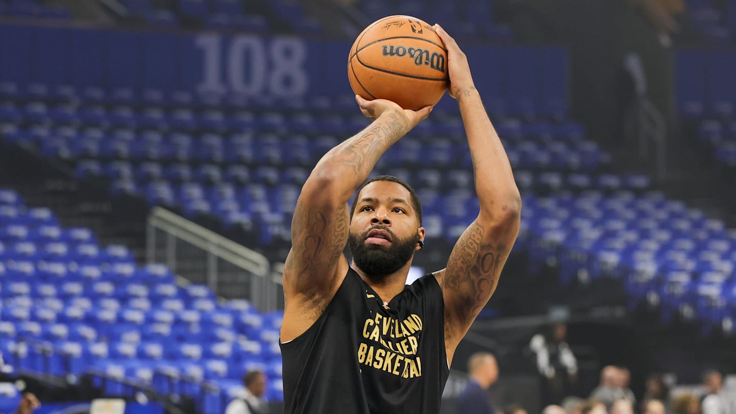 Former Phoenix Suns Forward Arrested