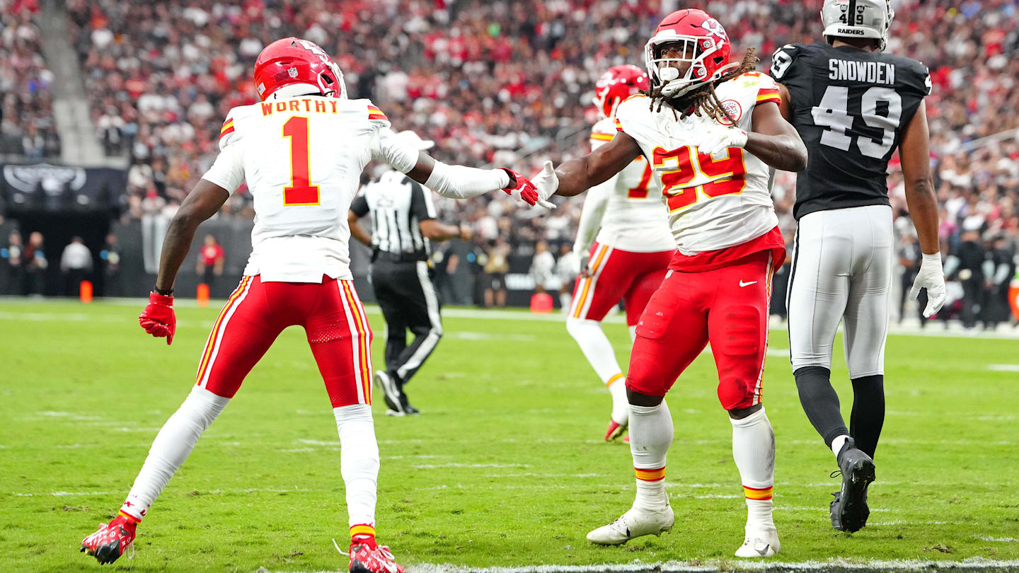 Kansas City Chiefs Maintain Undefeated Record | VT News