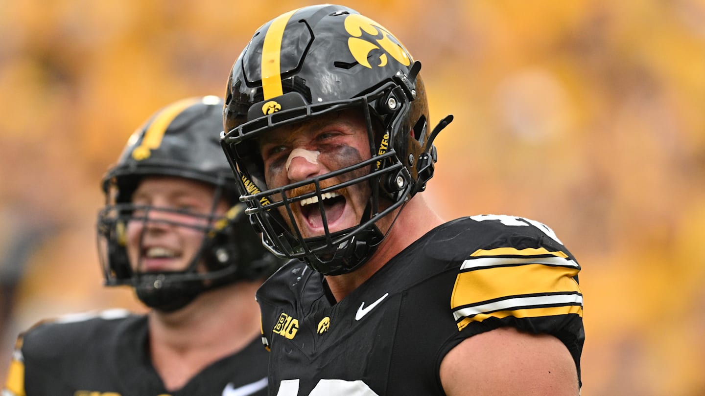 Analyst Identifies Surprisingly Vital Iowa Hawkeyes Player for 2025