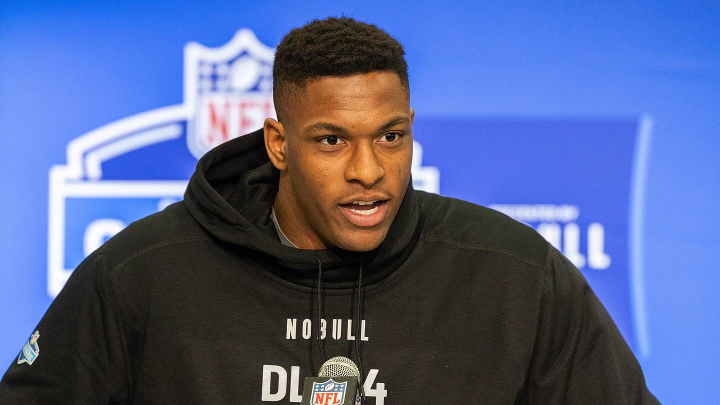 2024 NFL Draft: LSU DL Maason Smith Visits Several Organizations For ...