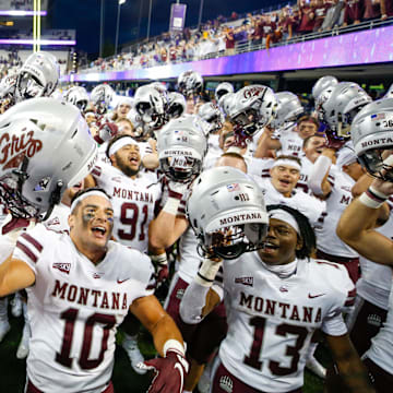 Ex-Husky Myles Gaskin Joins Ravens as Free Agent