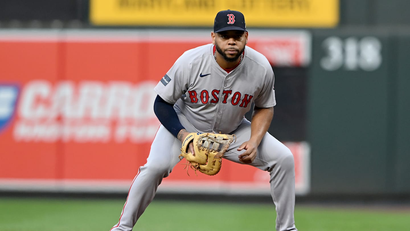 Former Red Sox First Baseman Signs With AL East Rival