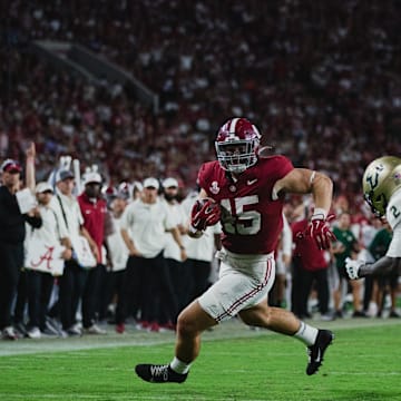 Alabama TE Robbie Ouzts Isn't Afraid to 'Get His Hands Dirty' for ...