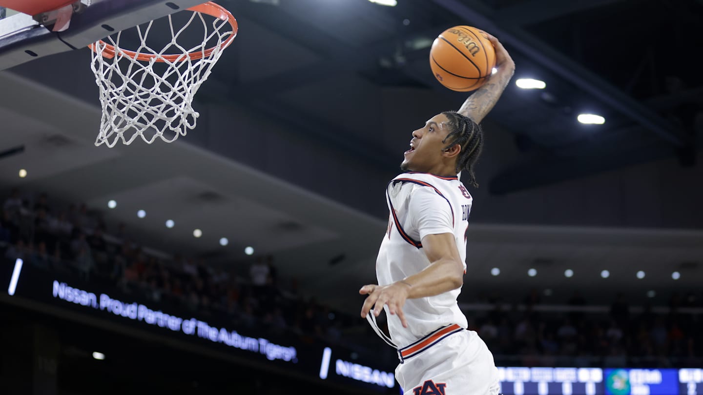 Before 'Plane Gate,' Auburn basketball freshman involved was showing ...