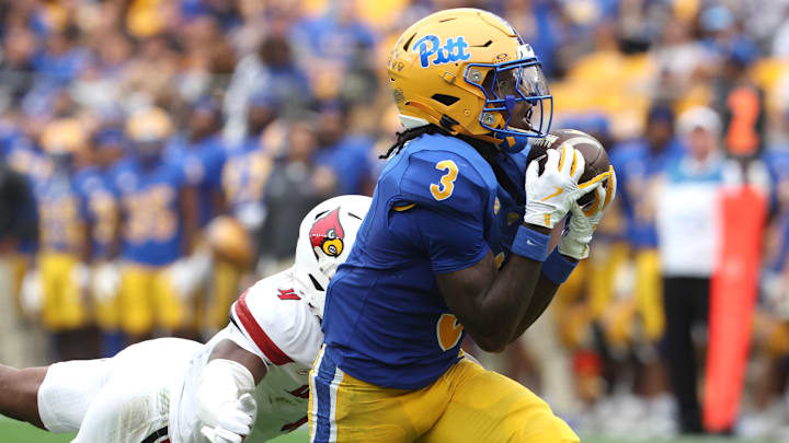 Pitt Panthers WR Explodes for Long Touchdown Catch